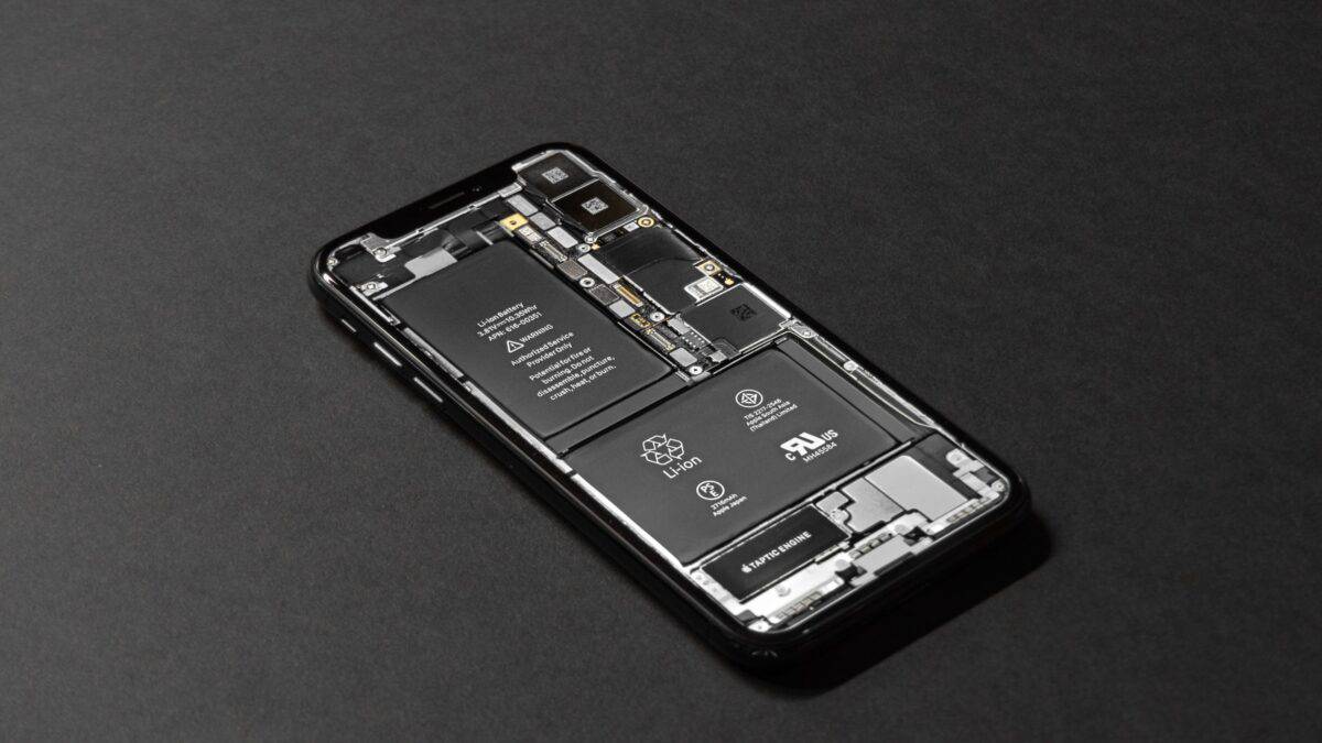 IPhone Battery Types And The Performance Management Function | IParts4U ...